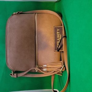 Deluxity Los Angeles | Bags | Deluxity Los Angeles Crossbody Purse ...